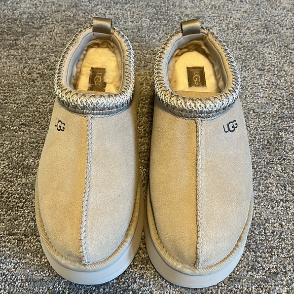 UGG | Shoes | Ugg Tazz Mustard Seed Size 8 | Poshmark